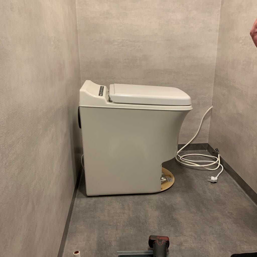 Incinolet Toilets: A 2024 Buyer's Guide to Waterless, Off-Grid Sanitation