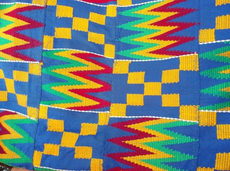 The Vibrant Language of Kente Cloth: Unraveling the Meanings of its ...