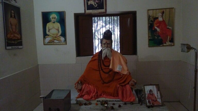 Lahiri Mahasaya: The Father of Kriya Yoga and His Timeless Legacy