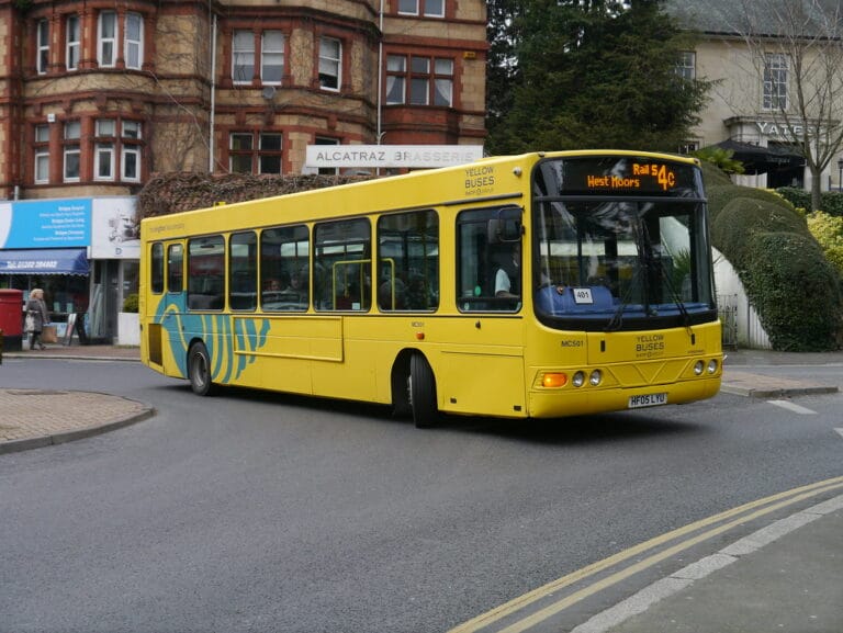 The Yellow Buses of Bournemouth: A Century of Service from Municipal ...