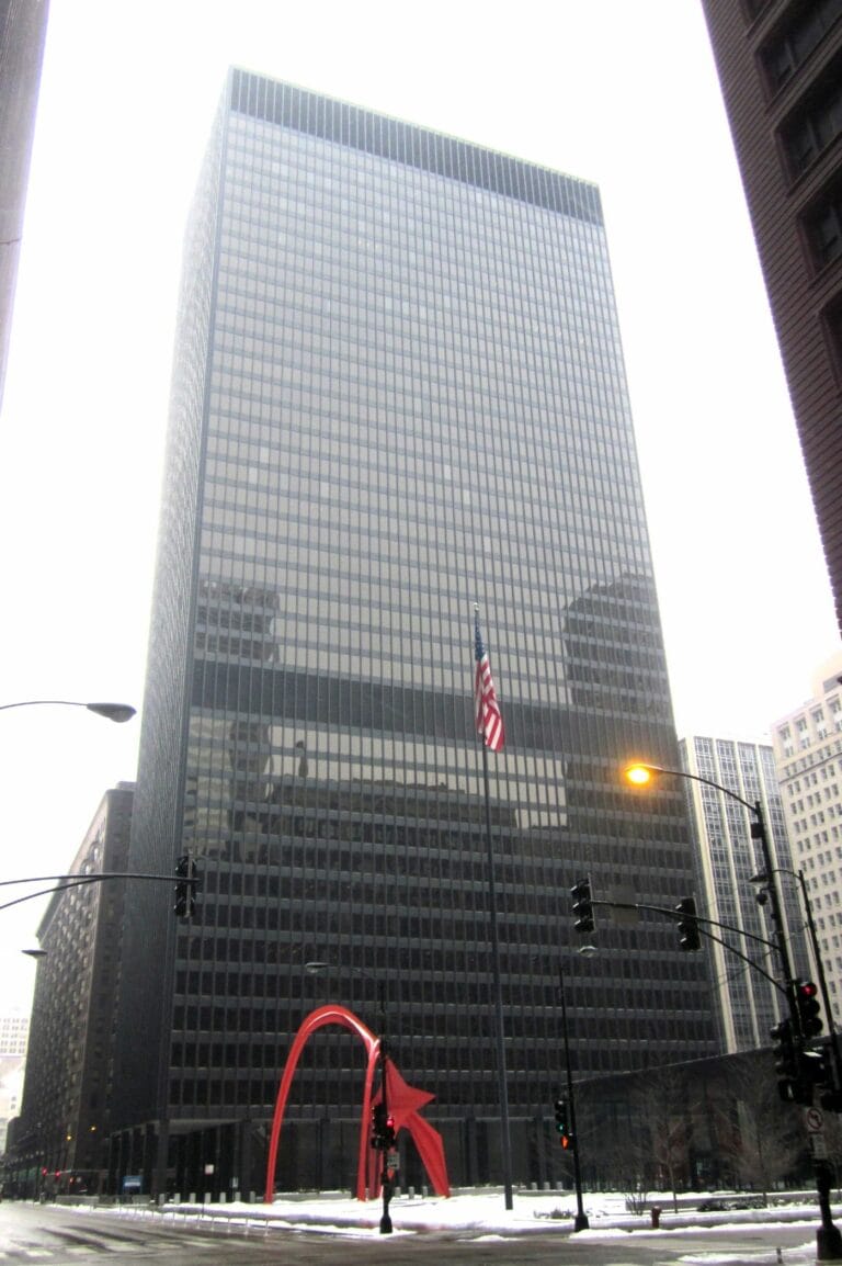 Chicago's Kluczynski Federal Building: Mies van der Rohe's Modernist Icon