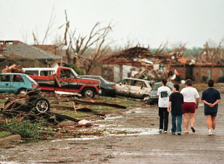 What Major Events Defined 1999 and Reshaped the World